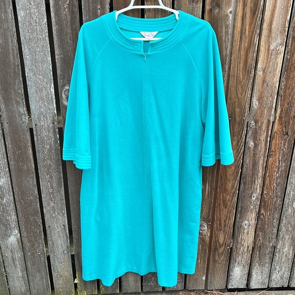 Vanity Fair | Intimates & Sleepwear | Vintage Vanity Fair Large Robe ...